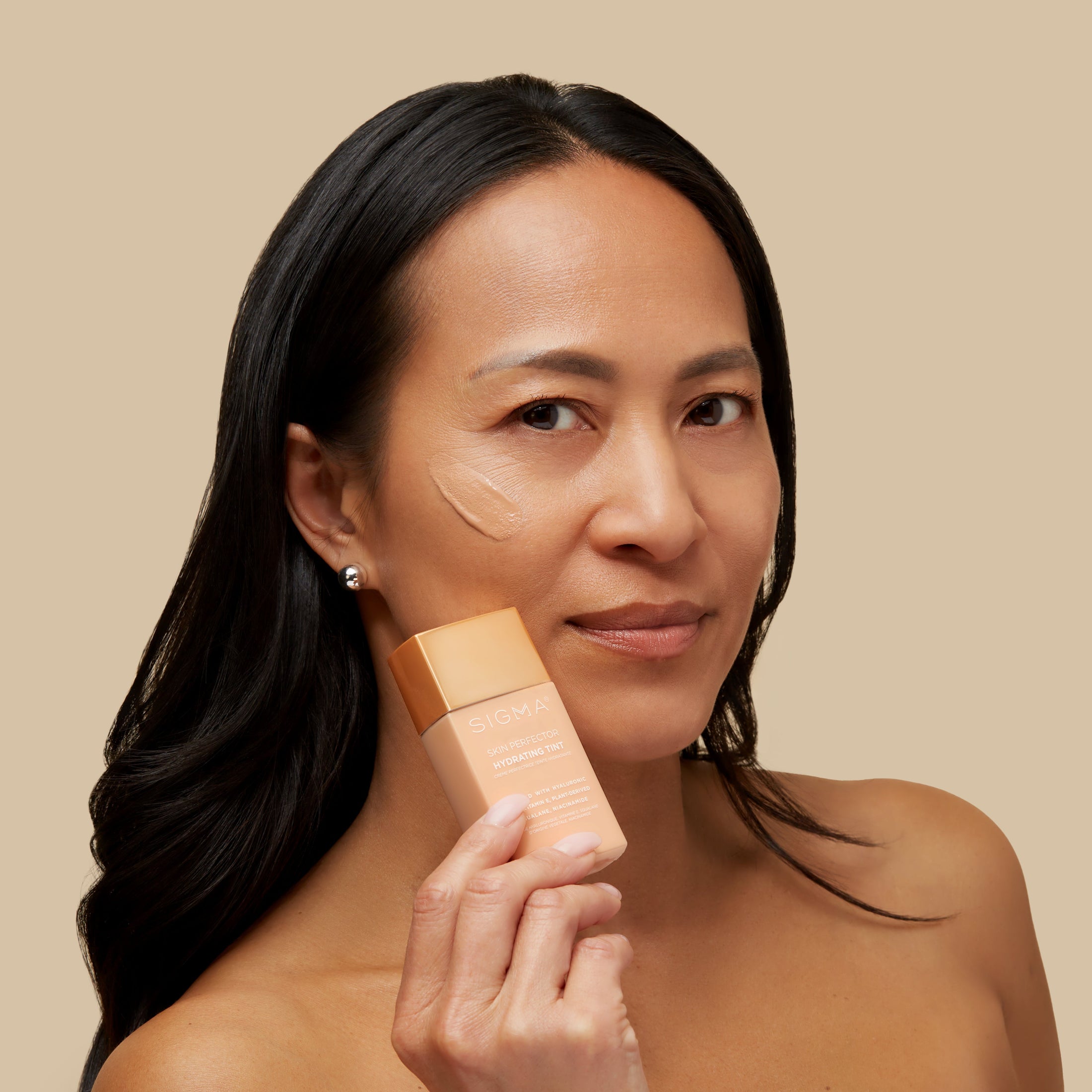 How to Apply Skin Tints for a Flawless, Radiant Look