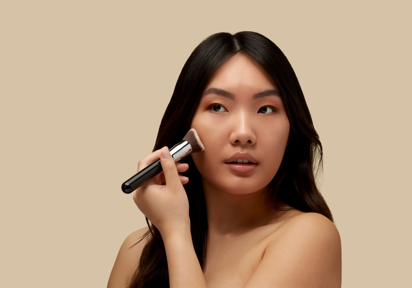 Magic of Skin Tints: Comprehensive Guide to a Natural Glow