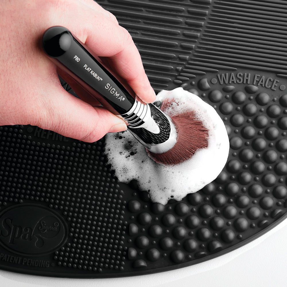 Sigma Spa® Travel Brush Cleaning Mat | Sigma Beauty